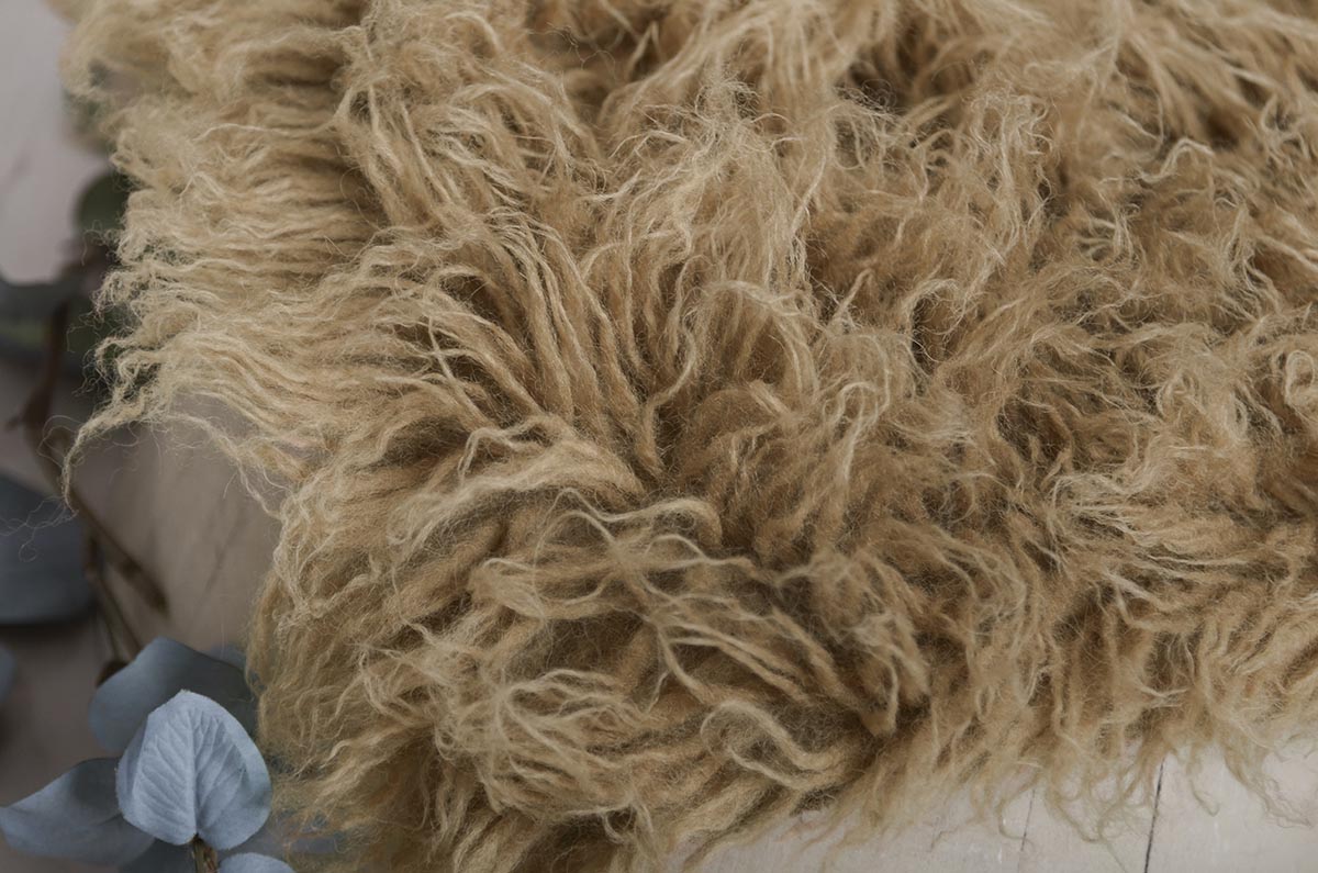 Caramel small flokati