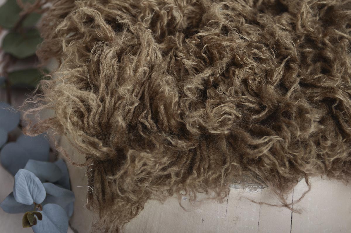 Chocolate large flokati