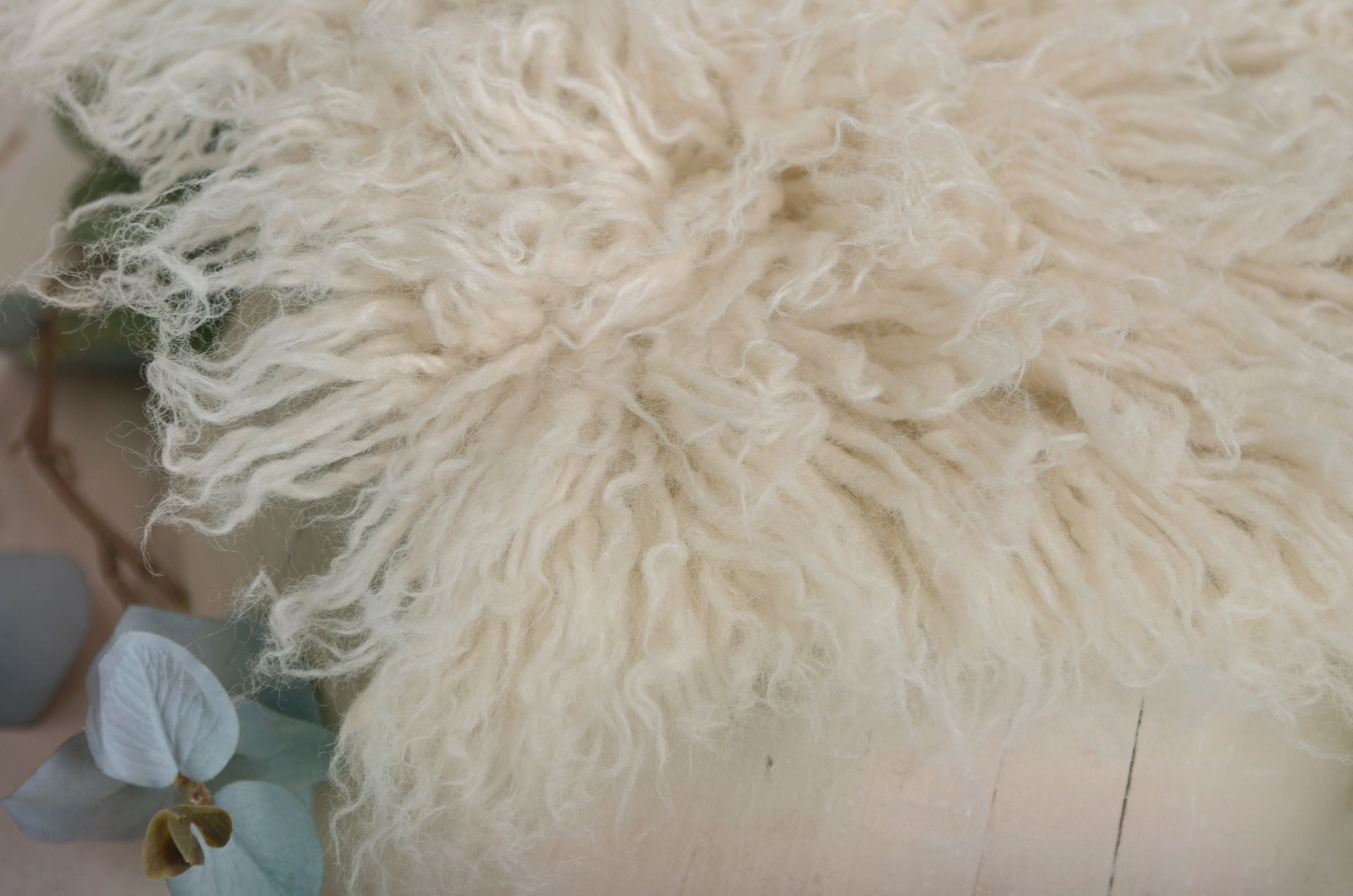 Ivory medium flokati